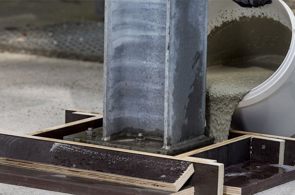 Epoxy based grout for early load bearing capacity - MC-Bauchemie